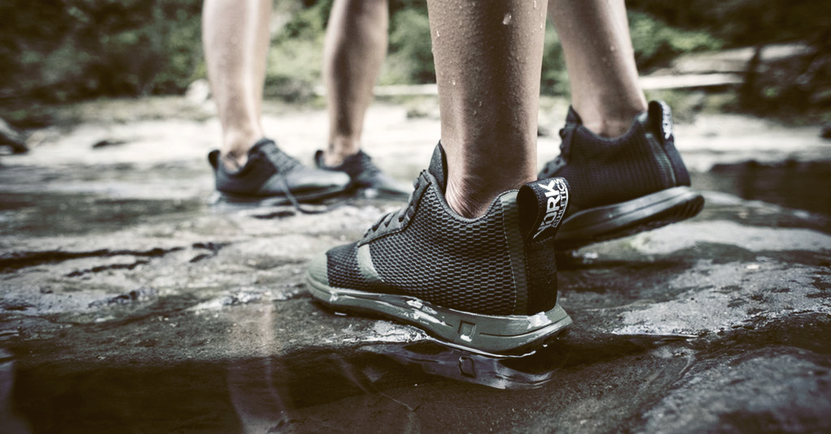 YORK ATHLETICS HENRY MID SNEAKER ติดเท้าไว้ก็เท่ ใส่ตะลุยเที่ยวก็ทน